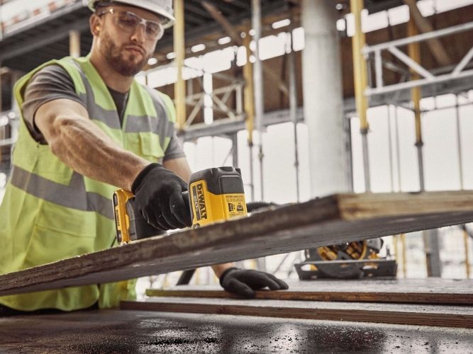 DEWALT 20V MAX GRABO Lifter | phcppros